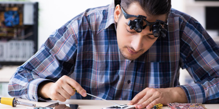 10 Insanely Useful Pieces of Tech You Didn’t Know You Needed